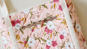 Tulip Tote Quilted Tote Bag Pattern and Tutorial! - Confessions of a ...